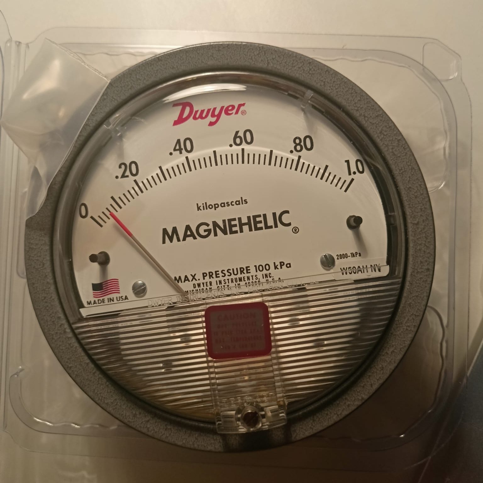 How to Read A Magnehelic Gauge? - Raptor Supplies Blog