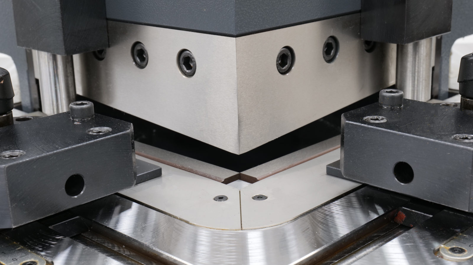 Dake Corporation 960400 | DLN-6200 | Sheet Metal Notcher, 24 Ton ...